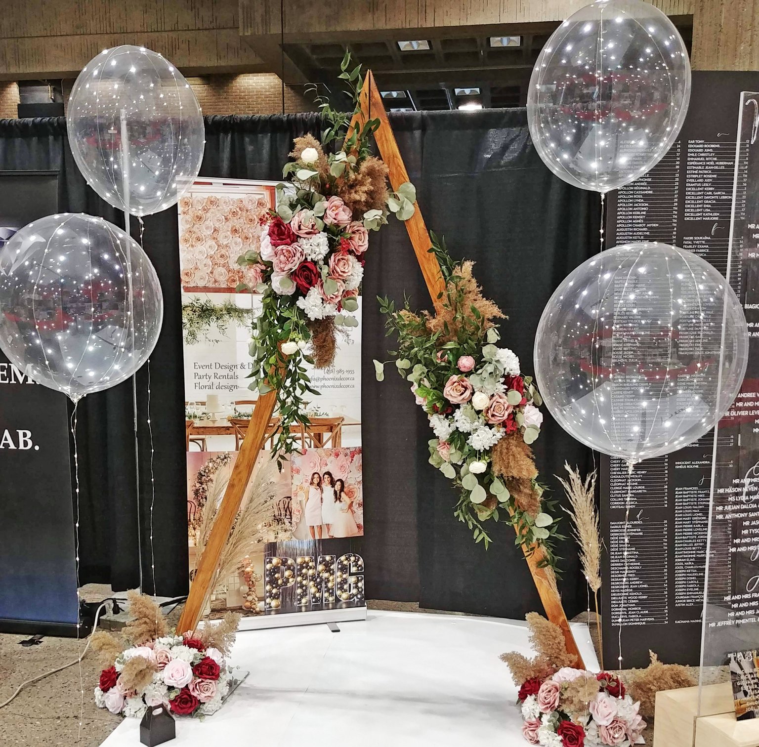 Wooden triangle backdrop - Phoenix Event Decor